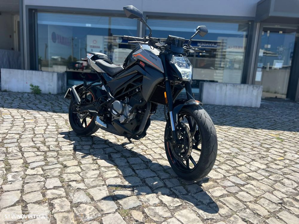 Usados CF Moto NK 300 - 3 200 EUR, 9 368 km, 2022 - Standvirtual