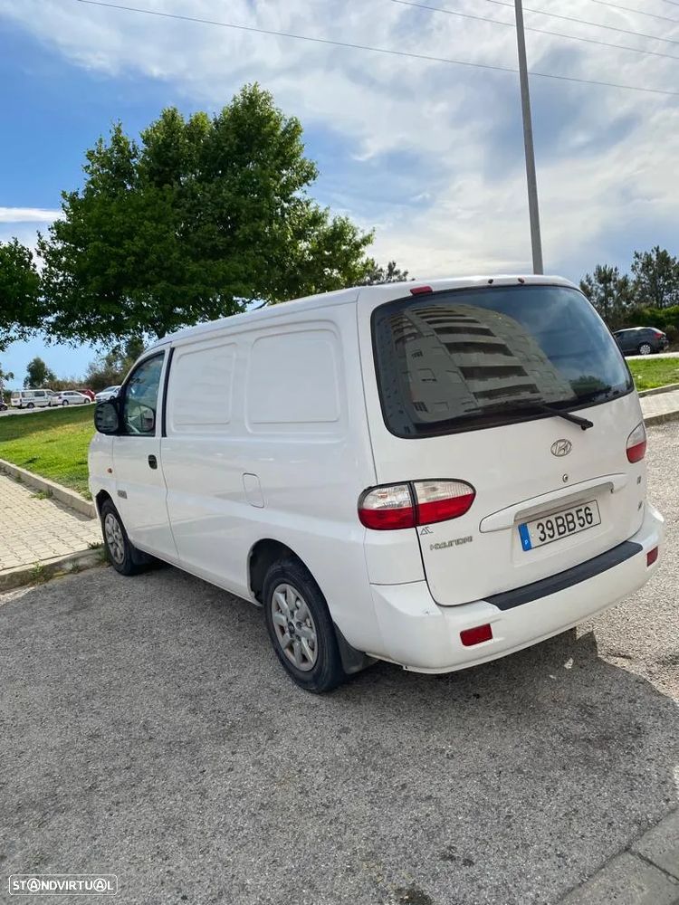 Usados Hyundai H-1 - 5 400 EUR, 156 000 km, 2005 | Standvirtual
