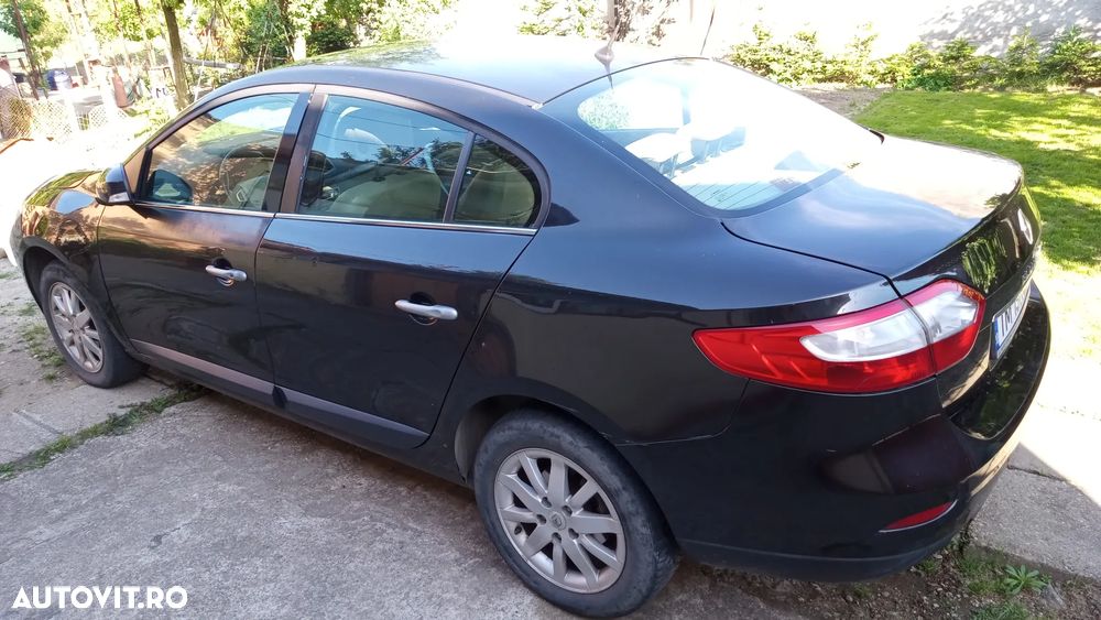 Second hand Renault Fluence - 3 950 EUR, 233 000 km - Autovit