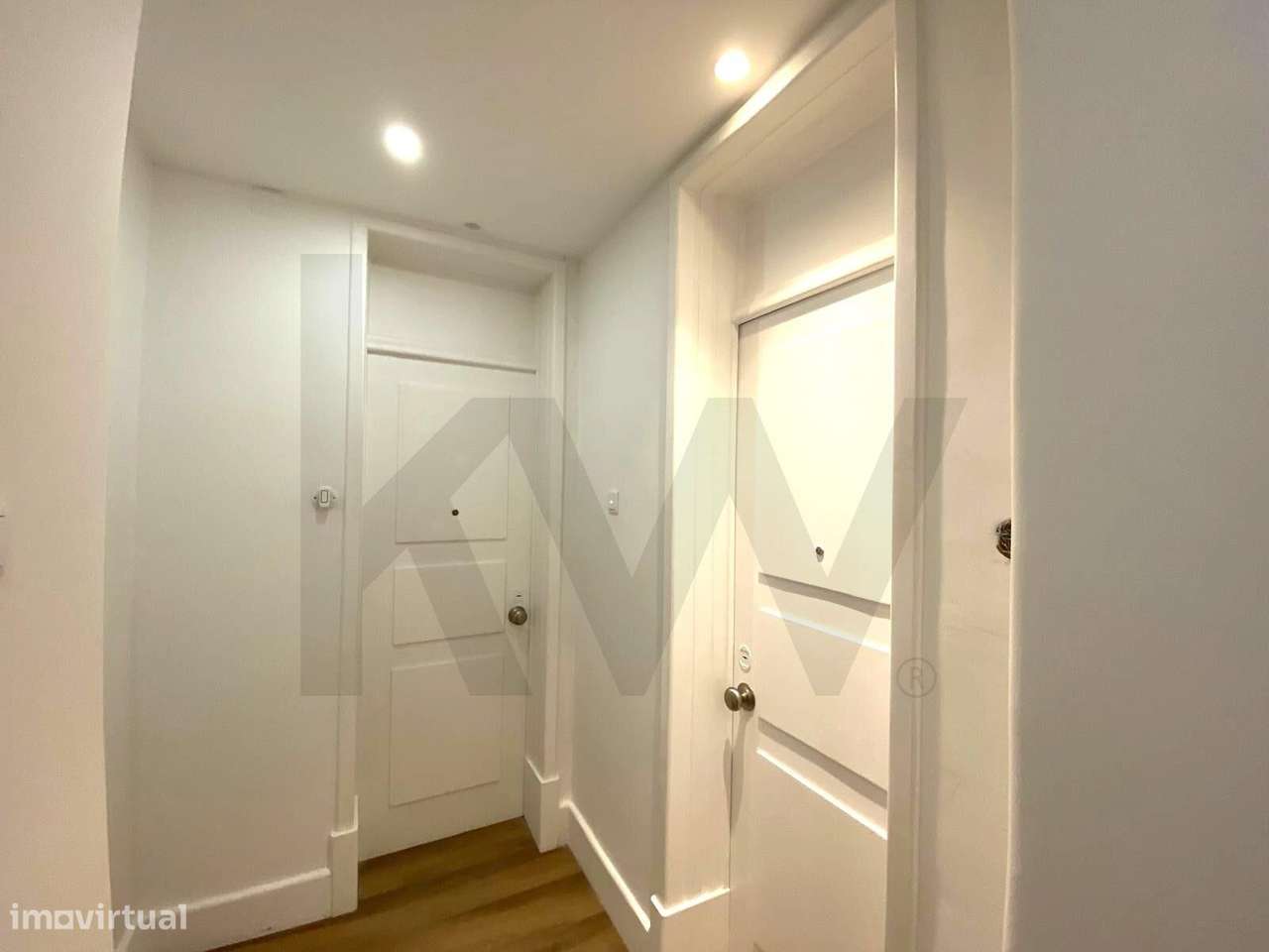 T2, apartamento para arrendar - Avenida Álvares Cabral, Campo de ...