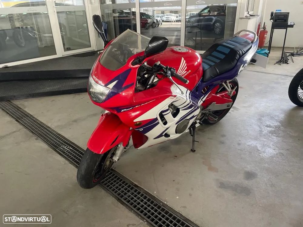 Usados Honda CBR - 2 500 EUR, 61 773 km, 1997 - Standvirtual