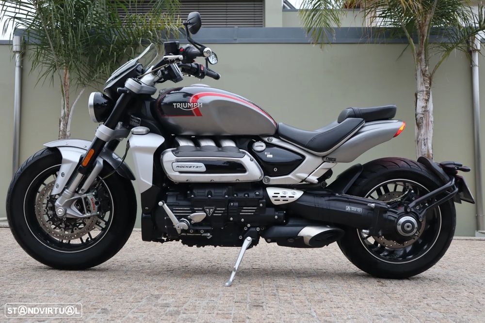 Usados Triumph Rocket - 19 990 EUR, 9 835 km, 2021 - Standvirtual
