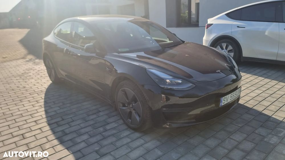 Second hand Tesla Model 3 - 39 500 EUR, 22 000 km, 2023 - autovit.ro