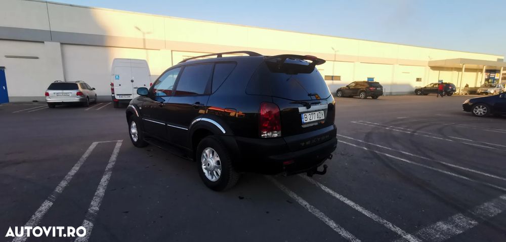 Second hand SsangYong REXTON - 3 690 EUR, 271 000 km - Autovit