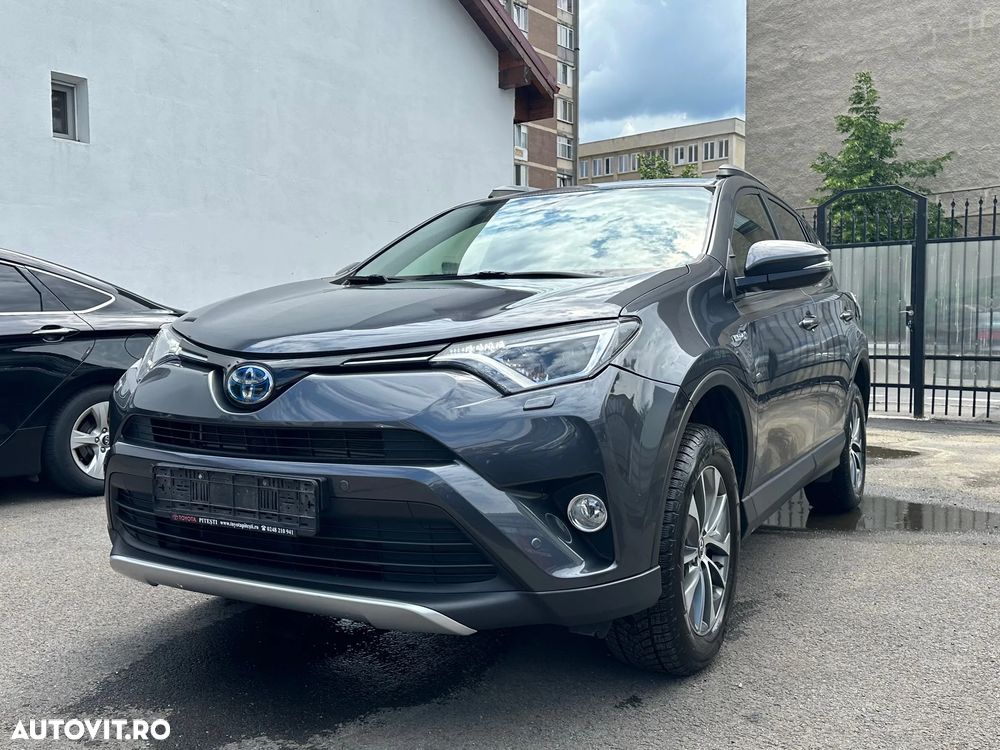 Second hand Toyota RAV4 - 19 750 EUR, 140 035 km - Autovit