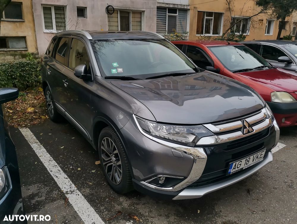 Second hand Mitsubishi Outlander - 22 500 EUR, 85 000 km - Autovit