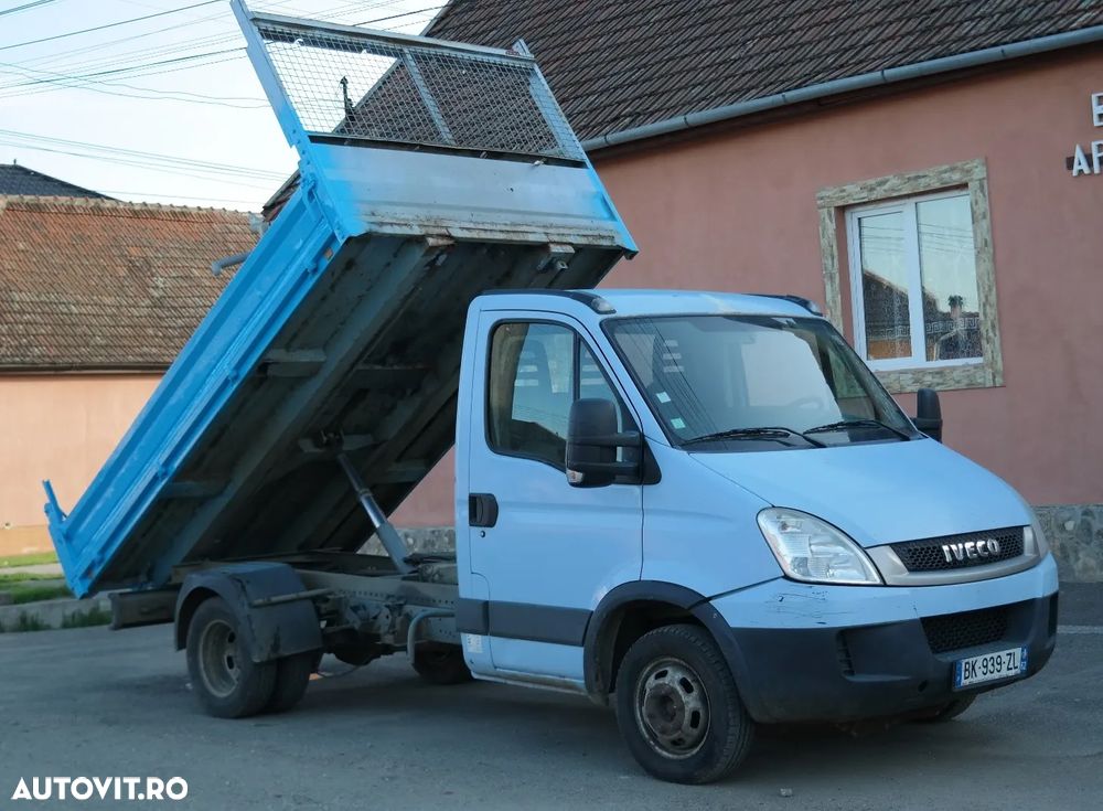 Second hand Iveco Daily - 12 500 EUR, 300 000 km, 2011 - autovit.ro