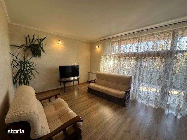 5 camere, casa de vanzare - Bihor (judet), Oradea - 9053840 • www.storia.ro
