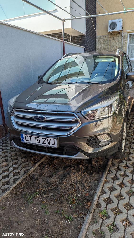 Second hand Ford Kuga - 14 700 EUR, 87 000 km, 2018 - autovit.ro