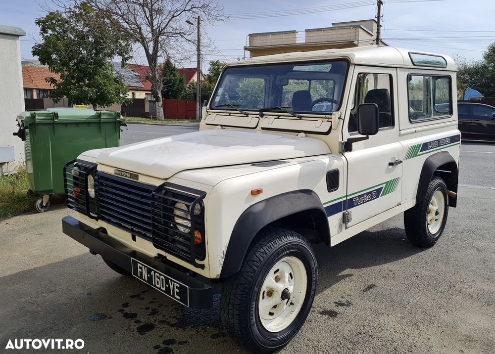 Second hand Land Rover Defender - 12 900 EUR, 148 000 km, 1990 - autovit.ro