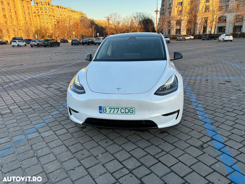 Second hand Tesla Model Y - 45 800 EUR, 18 000 km - Autovit