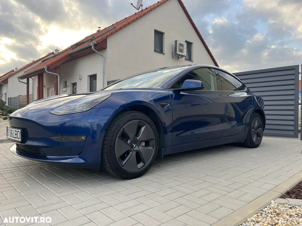 Second hand Tesla Model 3 - 39 980 EUR, 45 000 km - Autovit