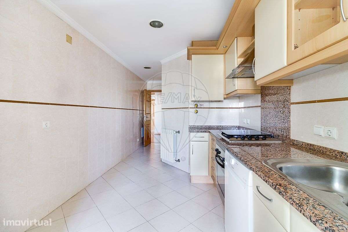 T3, apartamento para comprar - Praceta Fernando António Godinho ...