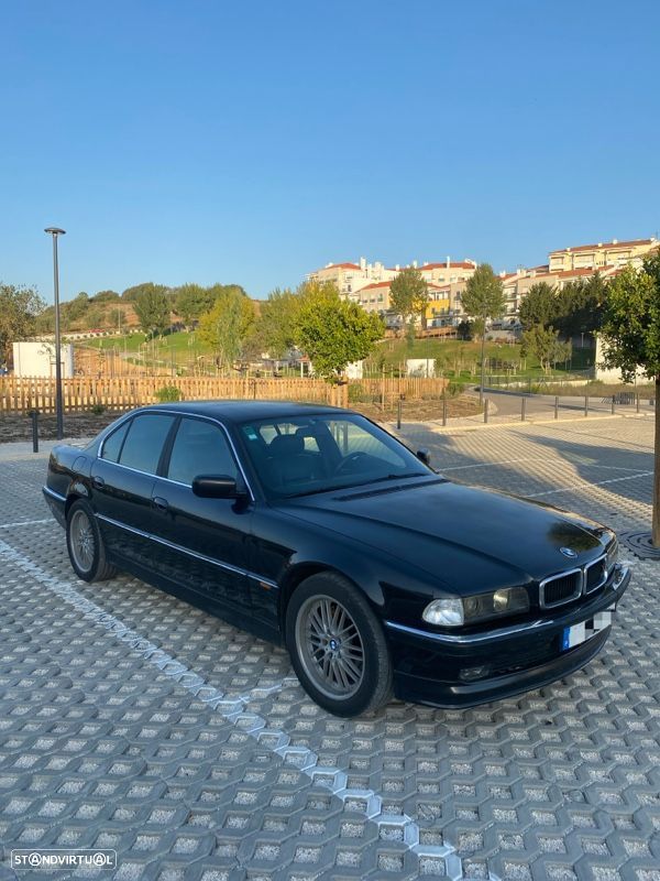 Usados BMW 725 - 4 500 EUR, 370 000 km, 1996 | Standvirtual