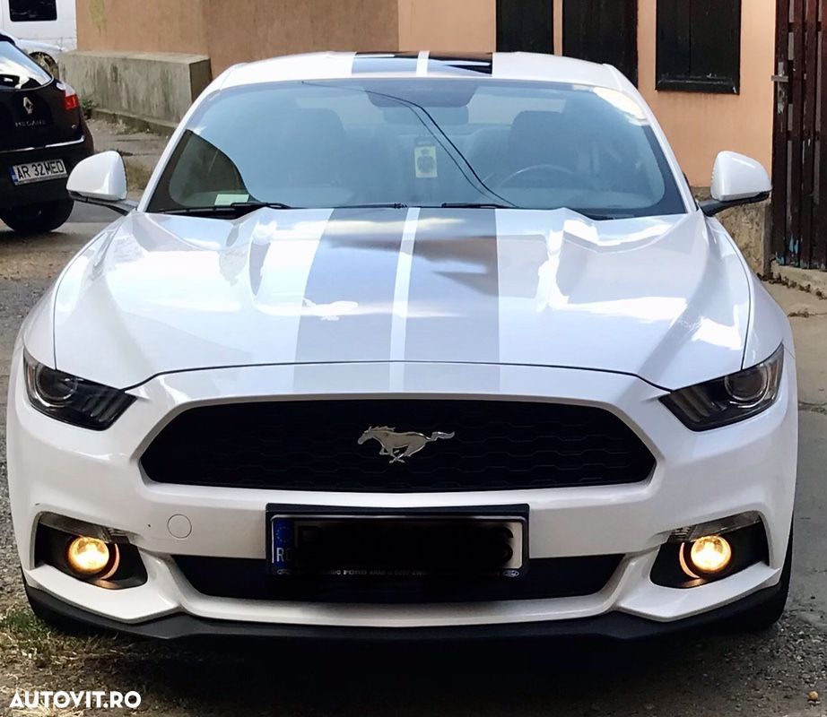 Second hand Ford Mustang - 26 500 EUR, 91 000 km, 2017 - autovit.ro