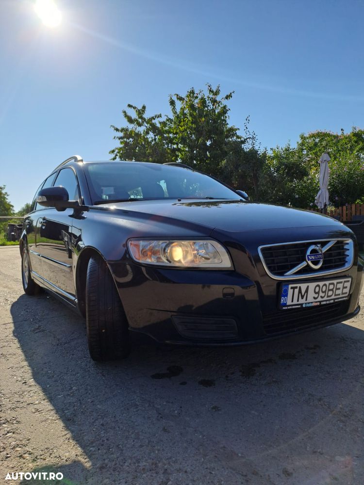Second hand Volvo V50 - 4 900 EUR, 243 000 km - Autovit