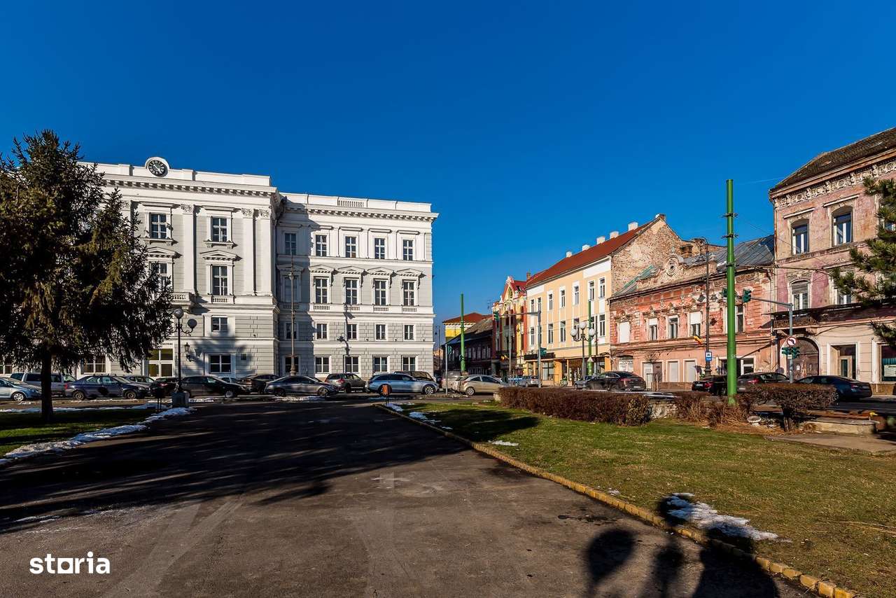 1 050 m², spatiu comercial de vanzare - Arad (judet), Arad - 10112298 ...