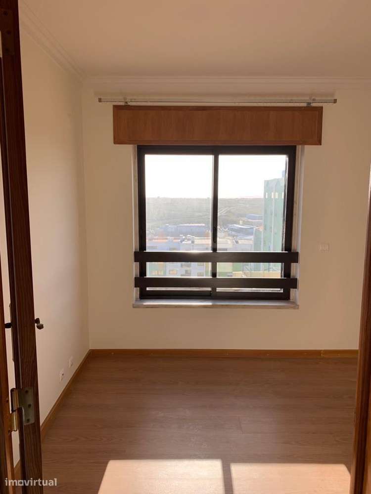 T4, apartamento para arrendar - Travessa do Miradouro, Alfragide ...