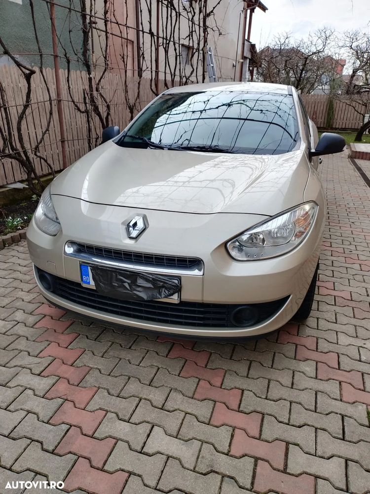 Second hand Renault Fluence - 6 500 EUR, 80 000 km - Autovit