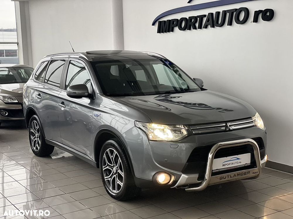 Second hand Mitsubishi Outlander - 13 650 EUR, 182 642 km - Autovit