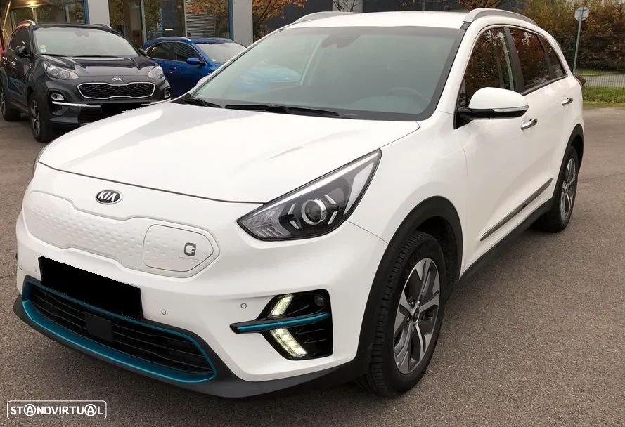 Usados Kia e-Niro - 27 890 EUR, 15 000 km, 2021 - Standvirtual