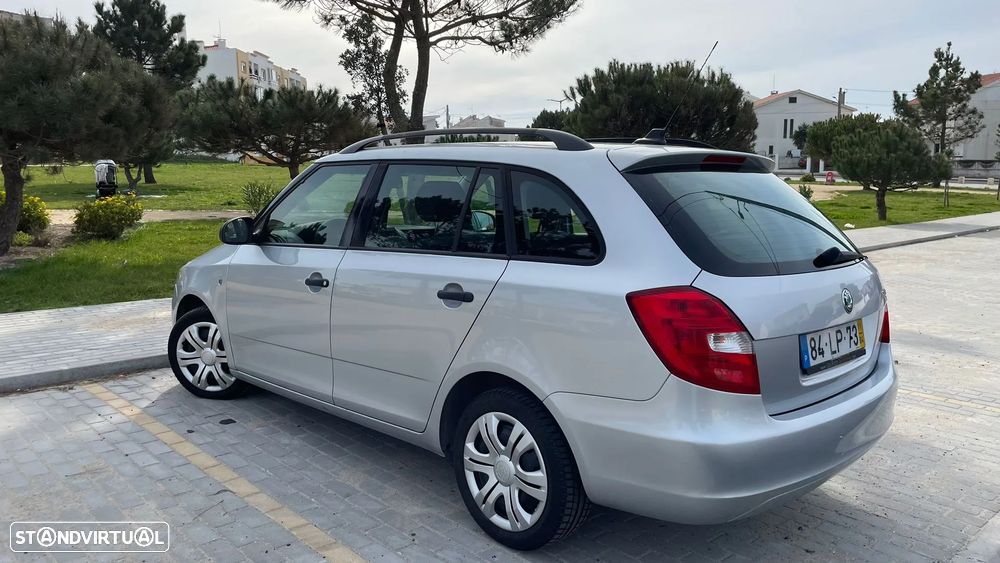 Usados Skoda Fabia Break - 5 500 EUR, 119 426 km, 2011 - Standvirtual