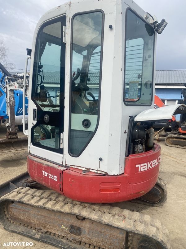 Second hand Takeuchi TB128 - 17 500 EUR - Autovit