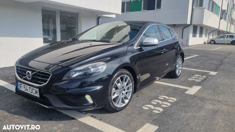 Second hand Volvo V40 - 9 000 EUR, 214 000 km - Autovit