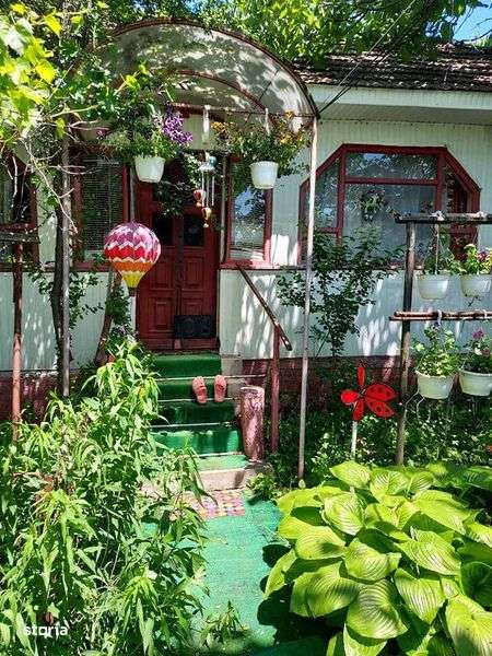 3 camere, casa de vanzare - Olt (judet), Perieti - 10046513 • www.storia.ro