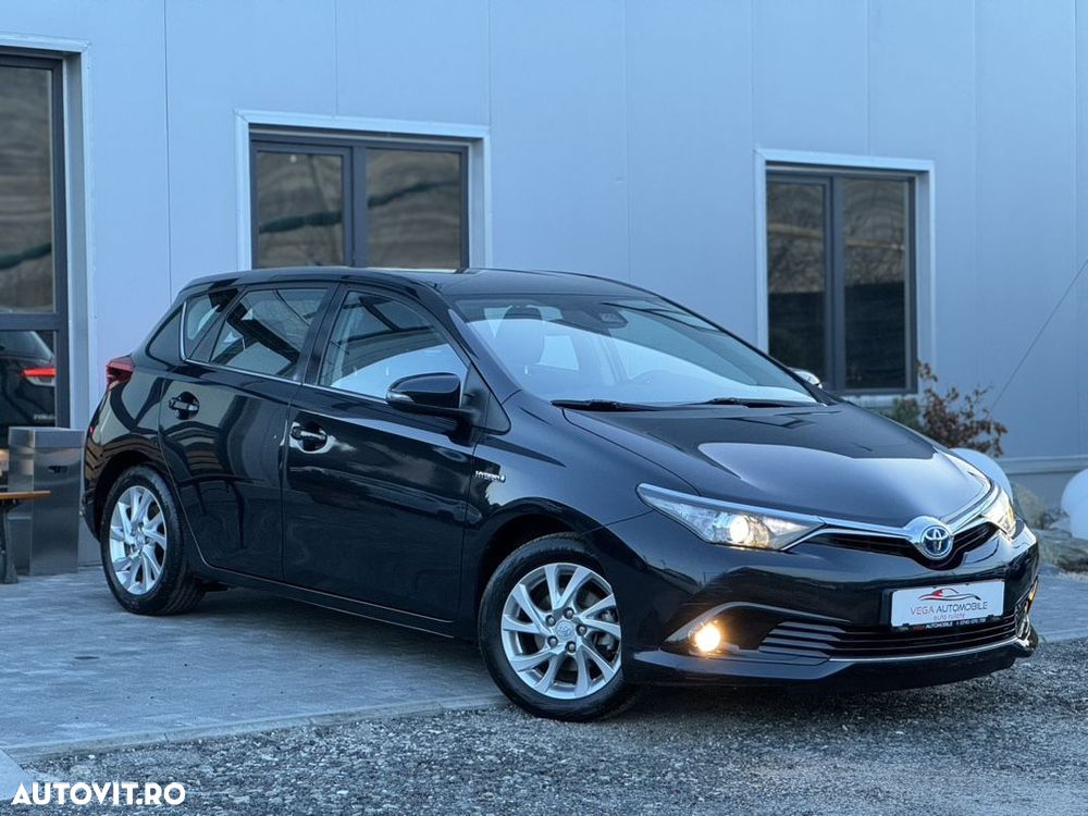 Second hand Toyota Auris - 14 299 EUR, 76 000 km - Autovit