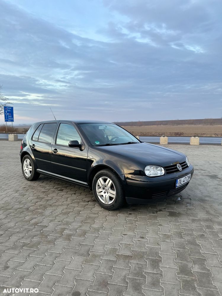 Second hand Volkswagen Golf - 1 800 EUR, 268 000 km - Autovit