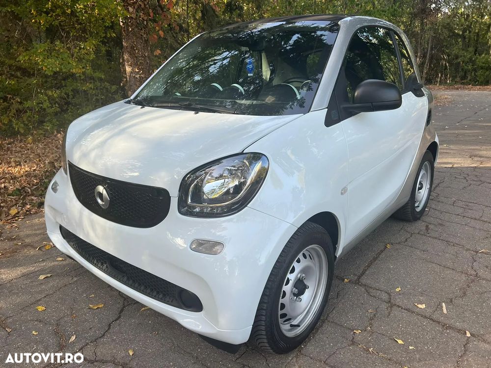 Second hand Smart Fortwo - 12 000 EUR, 10 800 km, 2019 - autovit.ro