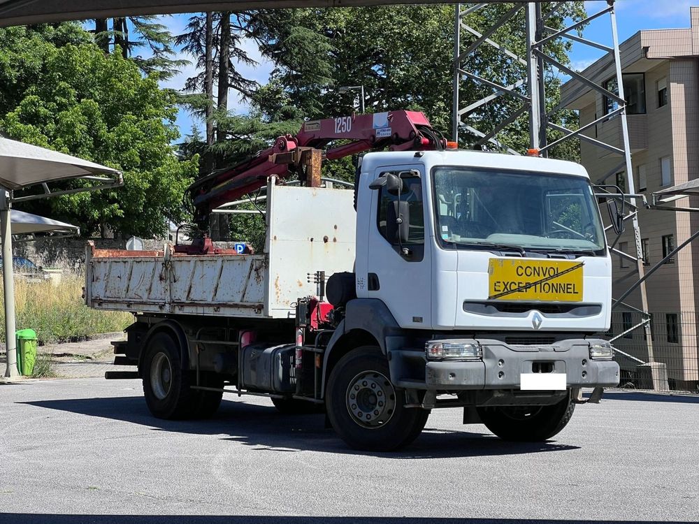 Renault Golães - Pesados - Standvirtual.com