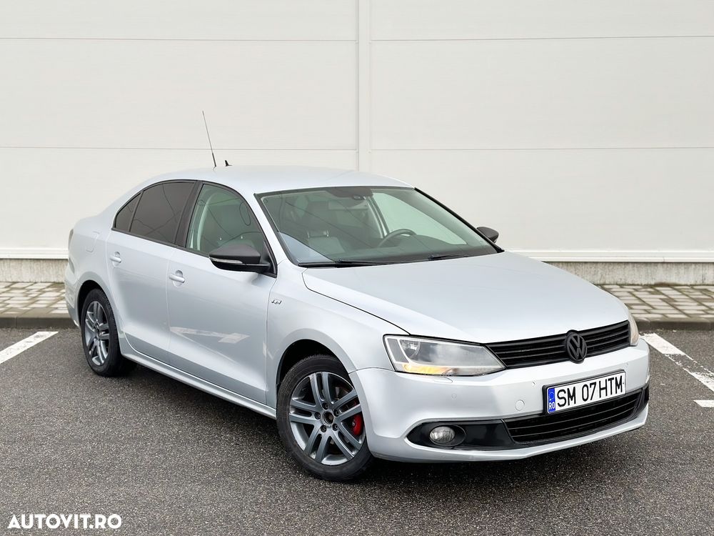 Second hand Volkswagen Jetta - 6 100 EUR, 238 000 km - Autovit