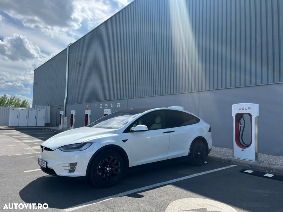 Second hand Tesla Model X - 69 999 EUR, 104 000 km, 2019 - autovit.ro