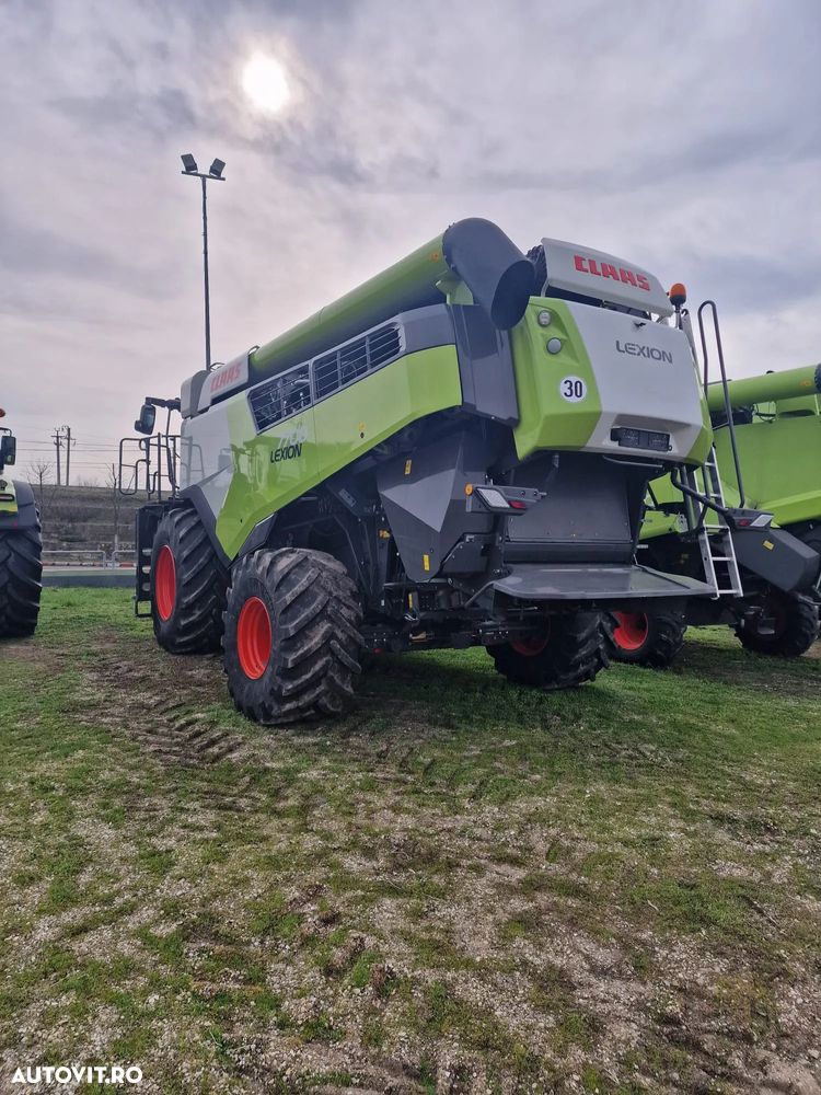 Second hand Claas Claas Lexion 7700 + Vario 930 + TW - 357 000 EUR ...