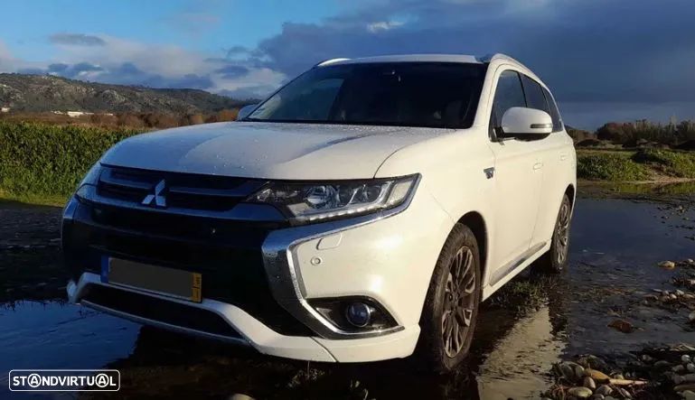 Usados Mitsubishi Outlander - 17 500 EUR, 105 000 km, 2016 - Standvirtual