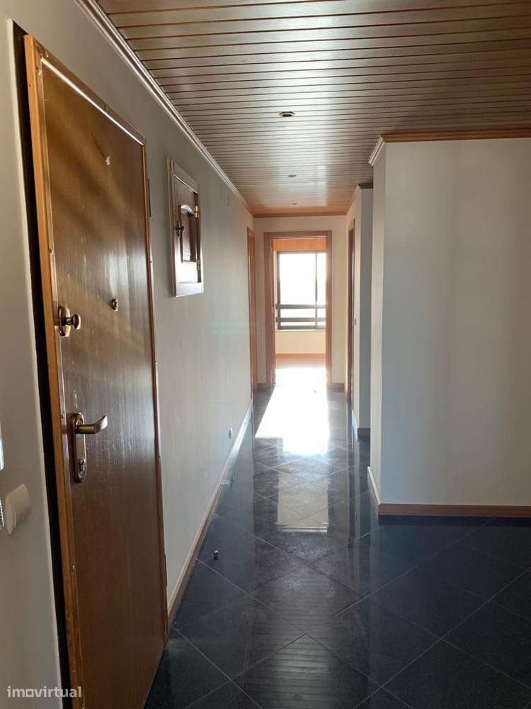 T4, apartamento para arrendar - Travessa do Miradouro, Alfragide ...