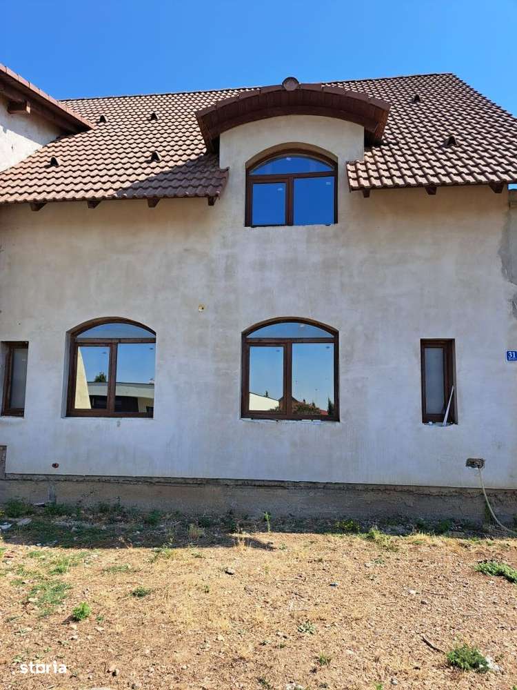 6 camere, casa de vanzare - Bihor (judet), Oradea - 6927702 • www.storia.ro