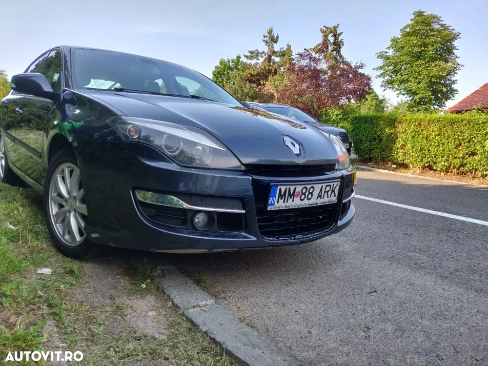 Second hand Renault Laguna - 4 100 EUR, 233 000 km, 2011 - autovit.ro