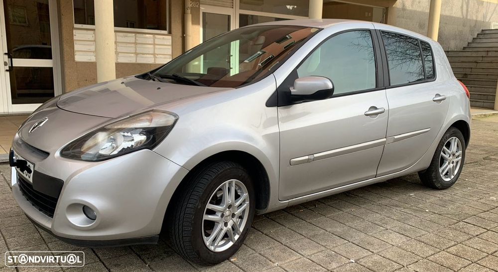 Usados Renault Clio - 6 950 EUR, 142 000 km, 2012 - Standvirtual
