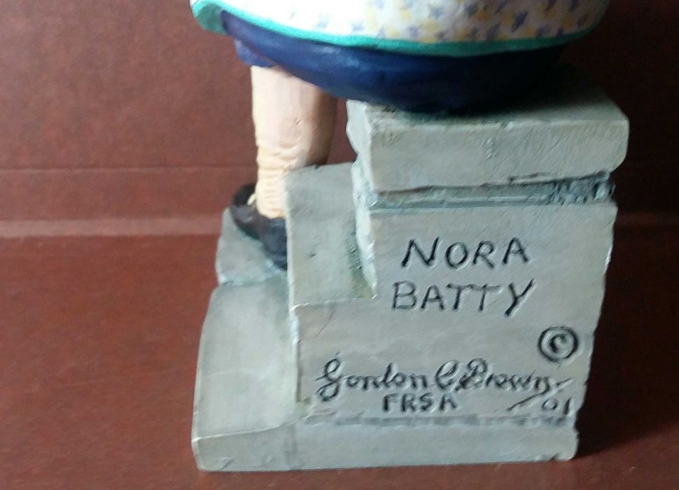 Vintage Retro Rzeźba Kultowa Figura Nora Batty Ceramika Gdańsk Wrzeszcz ...