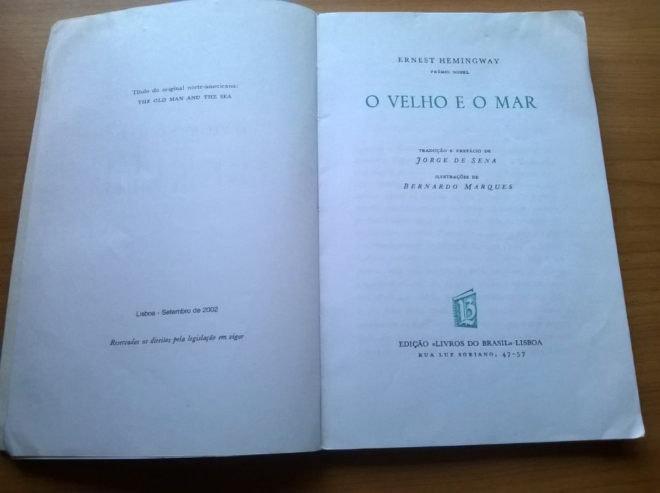 Papel De Parede De Ernest Hemingway Ernest Hemingway Com Seus Máquina