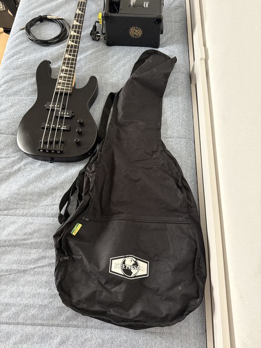 Baixo Jackson JS1X mini + amp Laney Almada, Cova Da Piedade, Pragal E ...