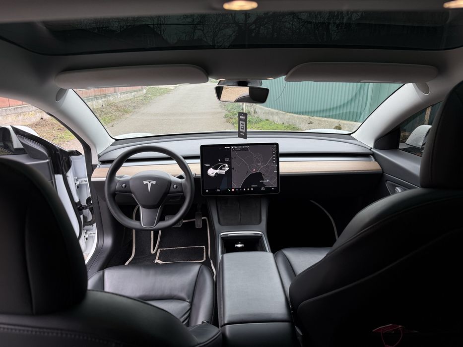 Рест , маленький пробег: 17 000 $ - Tesla Одеса на Olx