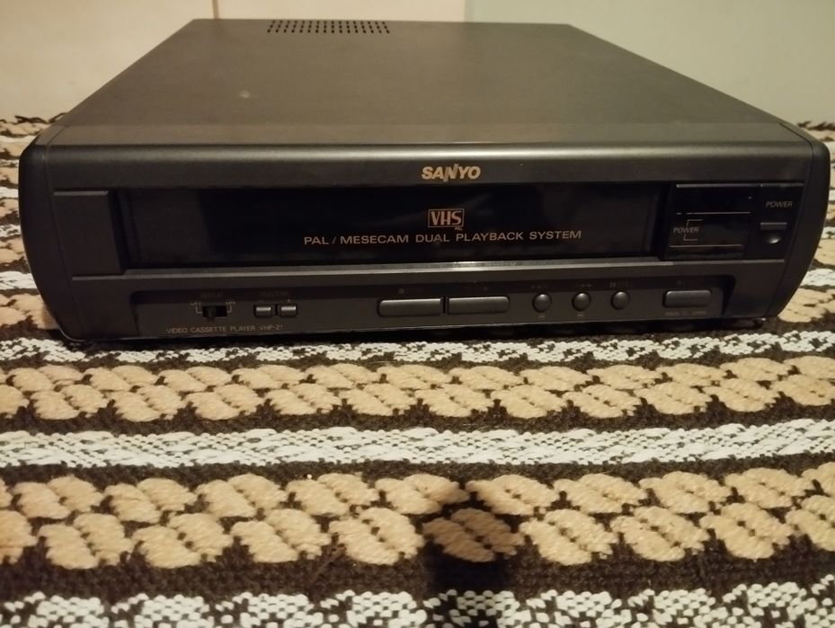Odtwarzacz VHS Sanyo uszkodzony Bielsko-Biała • OLX.pl
