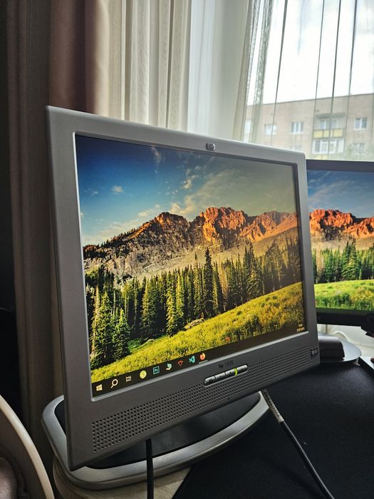 Монитор HP 1530 с динамиками: 999 грн. - Монітори Конотоп на Olx