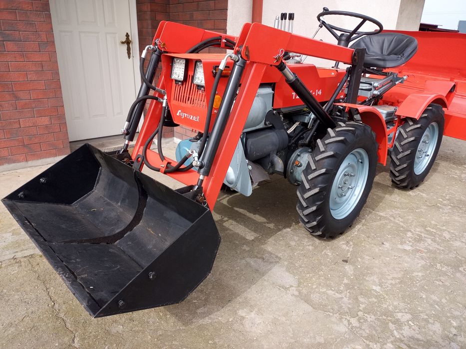 TZ-4K-14 ciągnik ogrodniczy traktorek kosiarka tv-521 Sadowo • OLX.pl