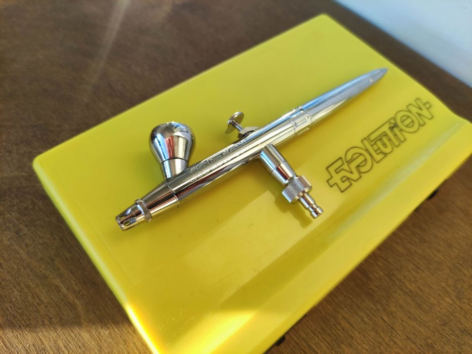Aerograf Harder & Steenbeck Evolution + kompresor. Gratis farby ...