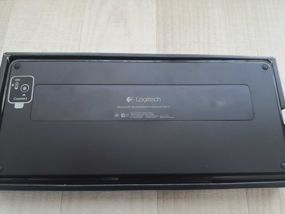 Безпровідна клавіатура Logitech K810: 900 грн. - Периферійні пристрої ...